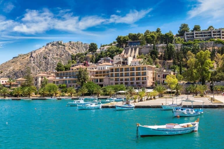 16 Best Cities in Greece To Visit (Mainland & Islands)