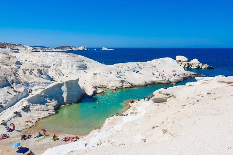 Les Meilleures Plages de Milos - travelpassionate.com