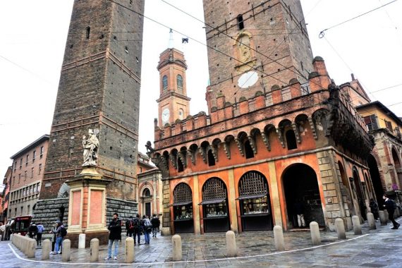 24 Top Things To Do in Bologna (Italy) 2024 Guide