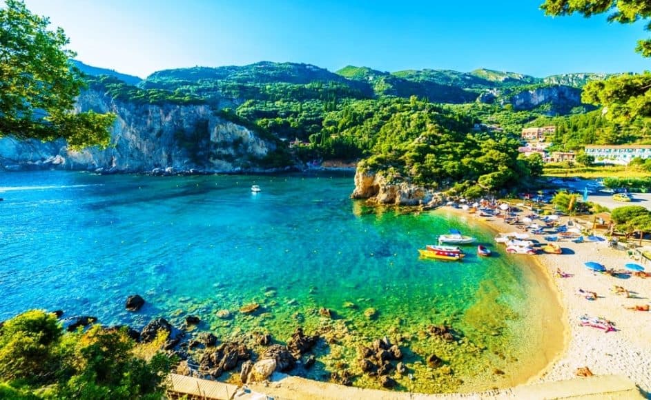 Les 12 meilleures plages de Corfou, en Grèce - travelpassionate.com