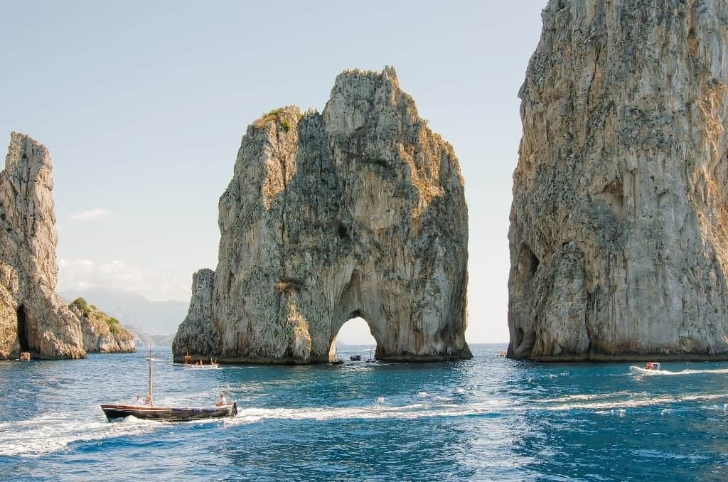 16 Best Things To Do in Capri, Italy (The Ultimate Guide)