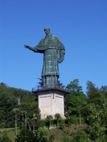 18 Famous Italian Statues and where to see them - Travel Passionate