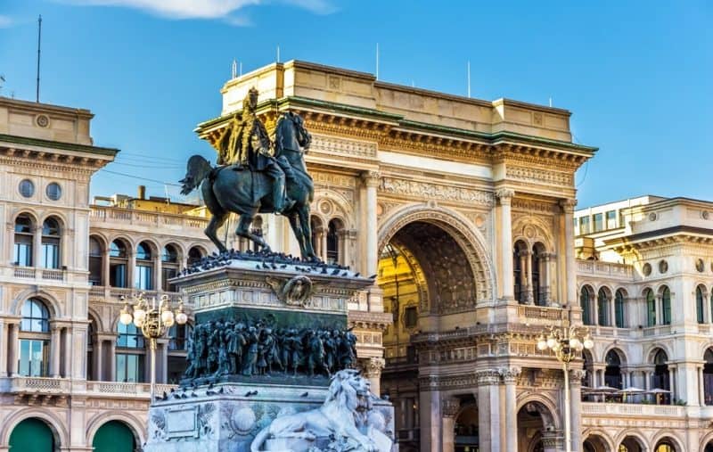 18 Famous Italian Statues and where to see them - Travel Passionate